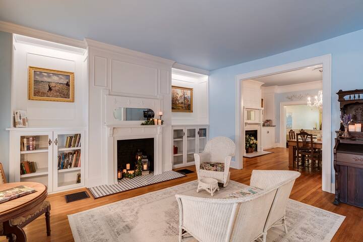 Isabella Nixon Home | Historic Downtown Retreat - Waynesville, OH