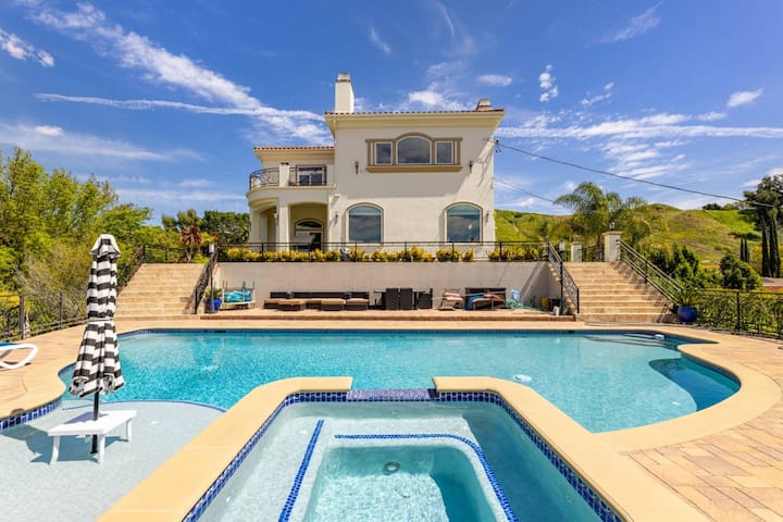 New! Private Poolside Guesthouse Retreat - Calabasas, CA