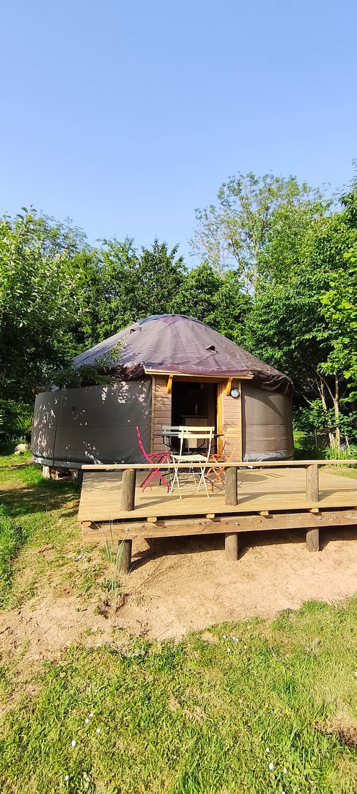 Yourte Contemporaine à La Campagne - Parc zoologique de Clères