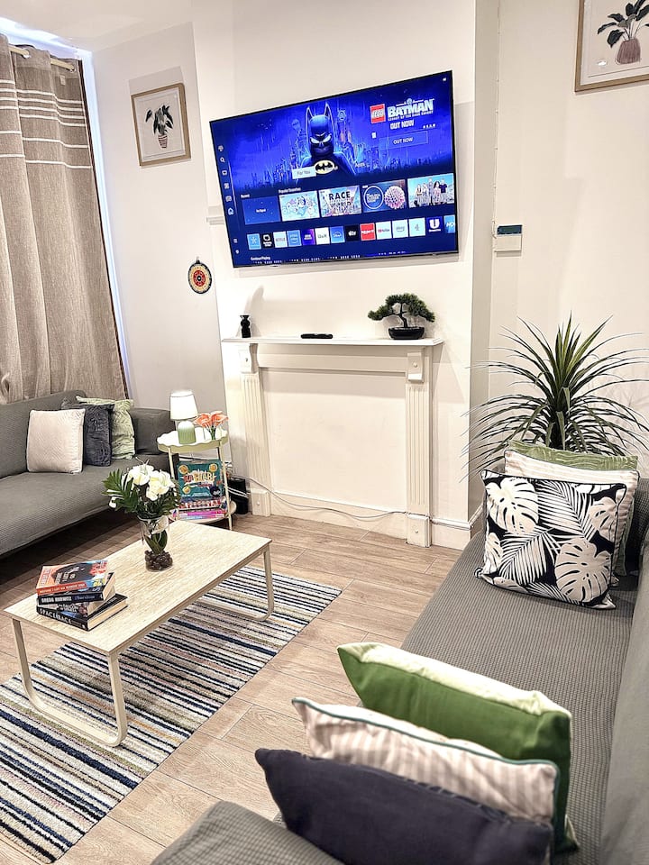 Long-term Contractors & Professionals Stay - Coventry