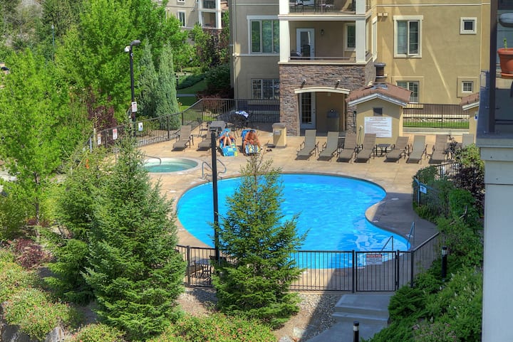 Pool-view Condo At Pinnacle Pointe Resort-sleeps 6 - 
