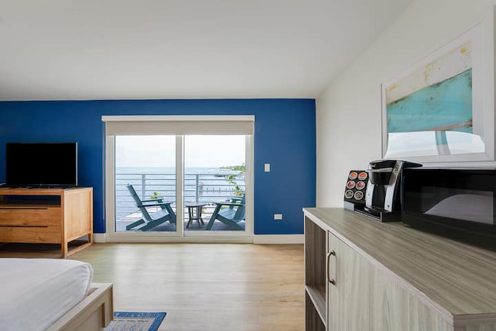 Perfect Islamorada Stay | Free Breakfast & Parking - Islamorada, FL