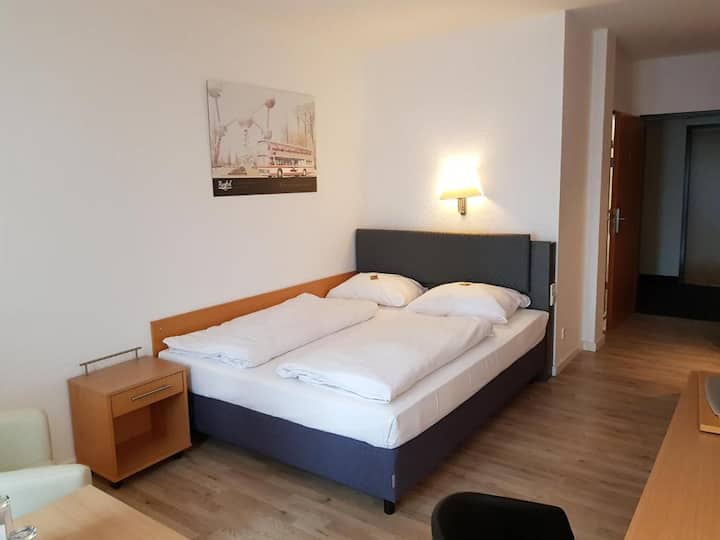 Standard Double Room | Ana Neotel - Stuttgart