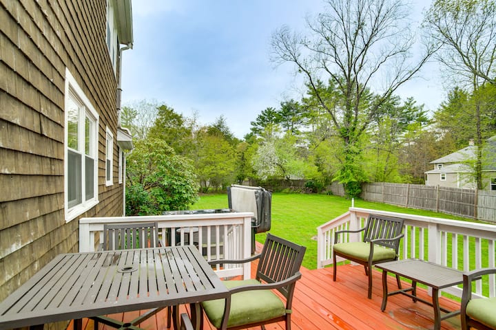 Private Hot Tub, Yard & Games Galore: Plymouth Gem - King Richard's Faire