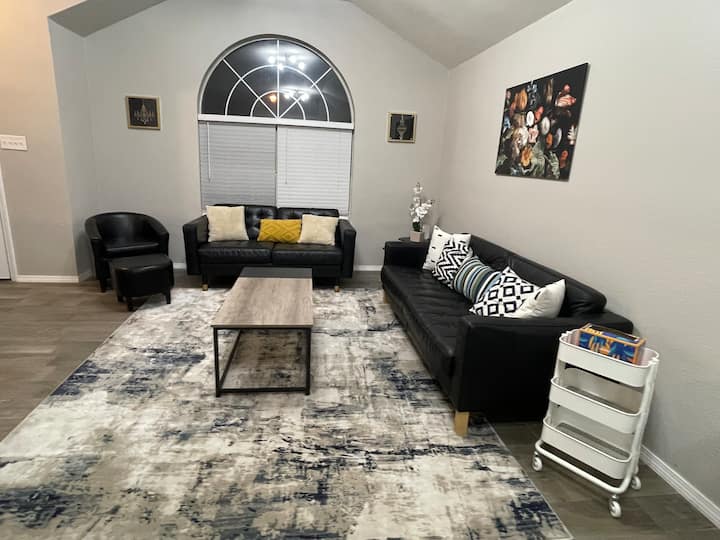 Spacious Modern Retreat In Flower Mound - 弗洛爾蒙特
