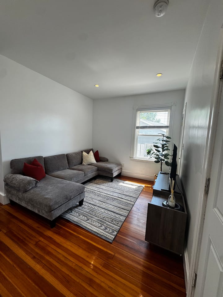 Swanky Updated Unit Close 2 City & Airport - Boston, MA