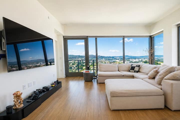 Luxury High Rise With Rooftop Pool & View By Lacma - Beverly Hills, CA