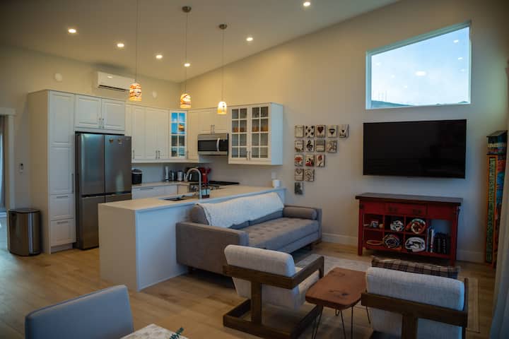 Sunrise Guest Suite - Kamloops