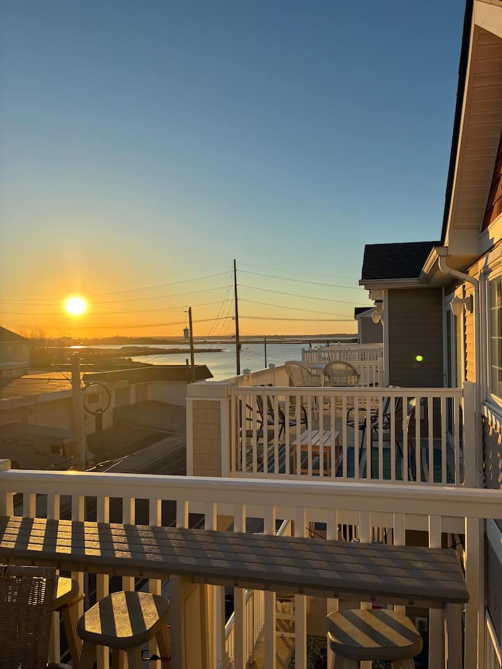 Tremendous Bay View 3 Bedroom Condo . - Wildwood, NJ