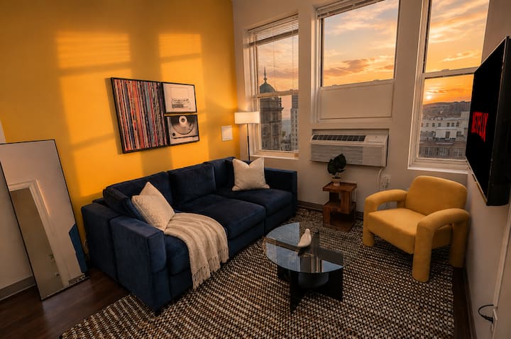 Downtown 2br Stay 4 Min To Milwaukee Public Market - Milwaukee, WI