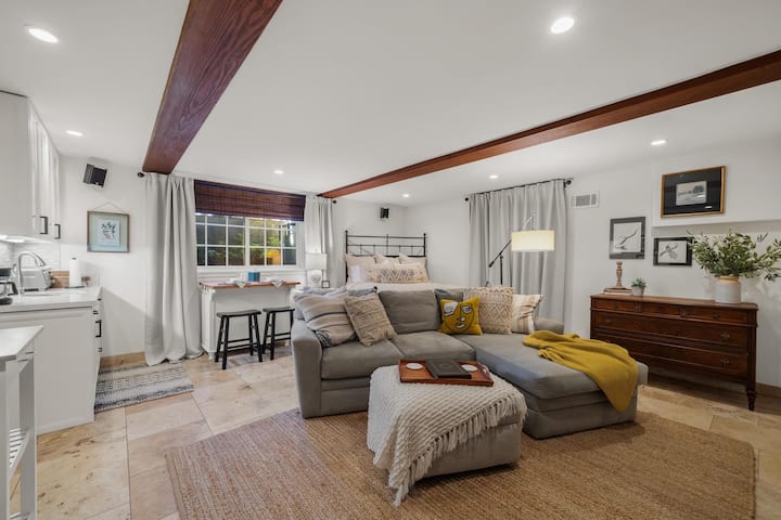 Beautiful Studio Apartment
30 Day Min Reservation - Woodside, CA