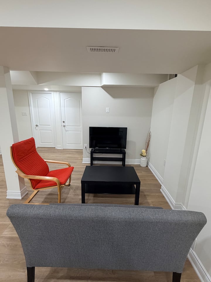 Stylish New 2 Bedroom Suite Facing Ravine & Park - Ajax