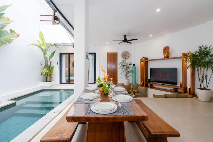 Luxury 3br, Private Pool & Rooftop In Tumbak Bayuh - Bali