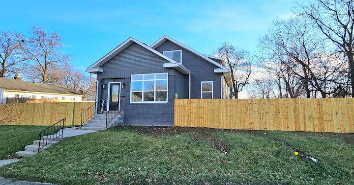 Resort Style Renovated Home In Columbus/expocenter - Columbus, OH