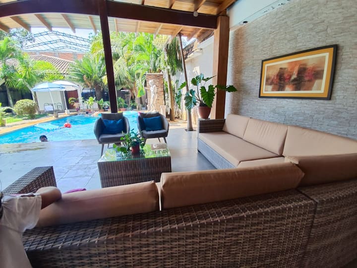 Casa Salvador, Departamento Amplio Con Piscina - Pucallpa