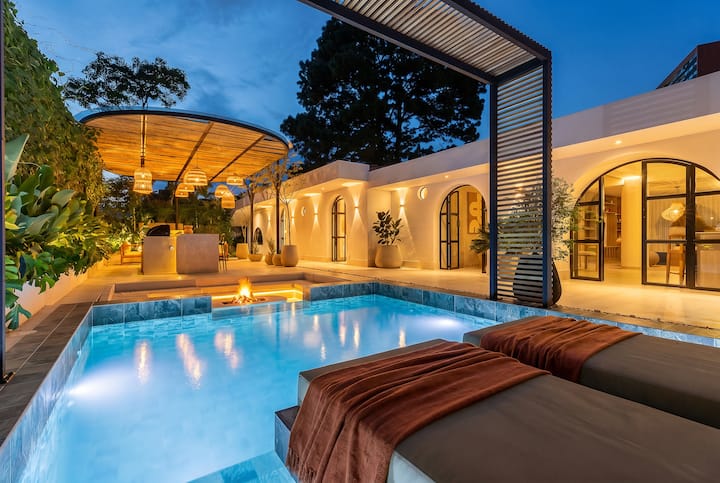 Villa - Pool - Firepit - Bbq - Underground Jacuzzi - Medellín