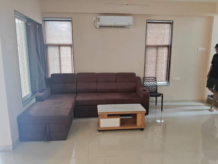 Madhuban Villa It's A 3bhk With Pvt Jacuzzi Pool - Karjat