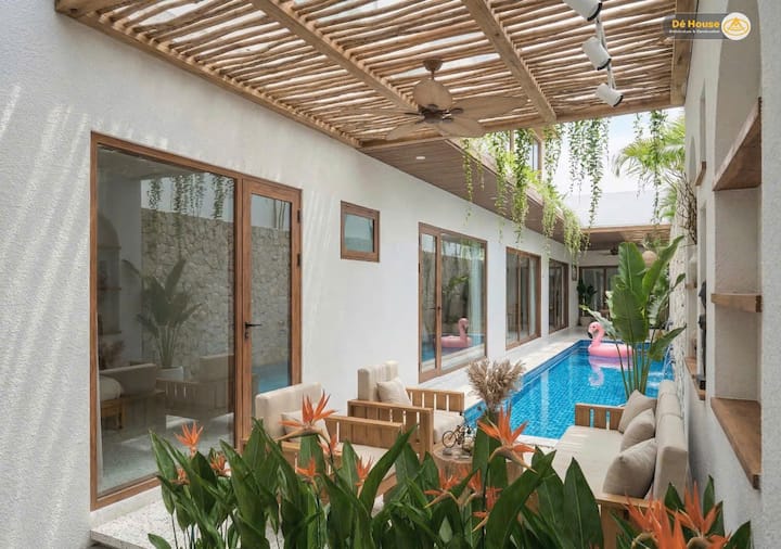 Entired Villa, 6 Beds , Pool, New, Central Beach - Đà Nẵng