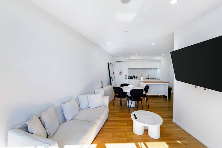 Escape To Paradise | Free Parking | Pool Gym +More - Gold Coast