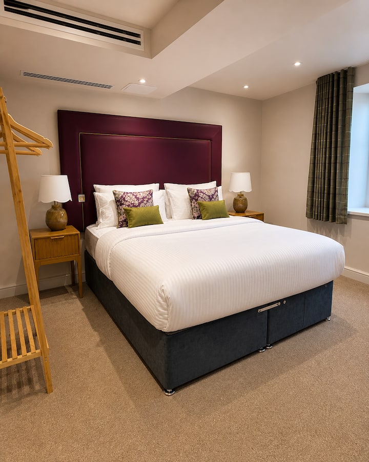 Modern Hotel Room In Historic Malthouse - Newport