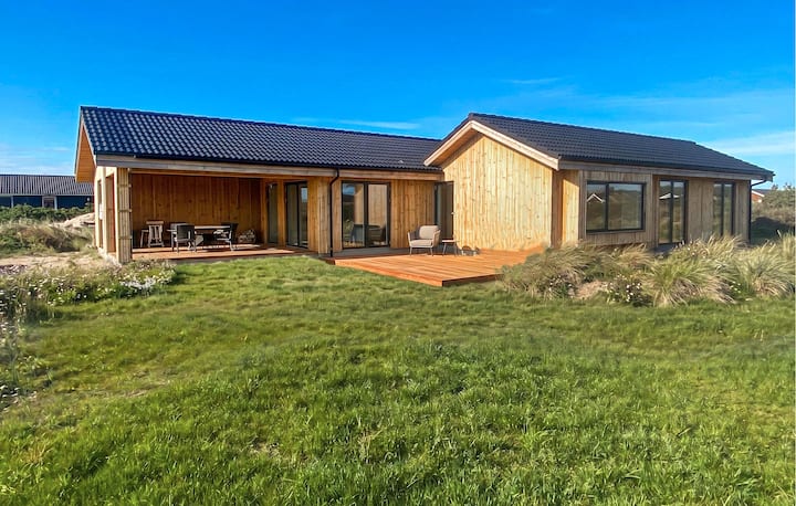 3 Bedroom Beautiful Home In Hjørring - Hirtshals