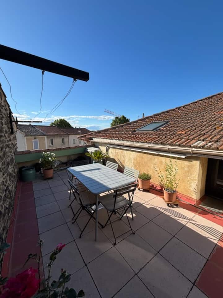 Appartement Au Coeur Du Village Avec Terrasse - Carpentras