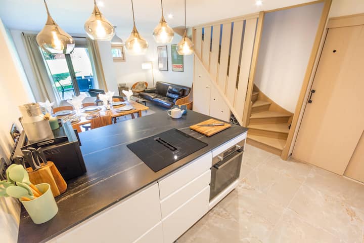3 Bed Chalet With Pools, Sauna And Gym - Samoëns