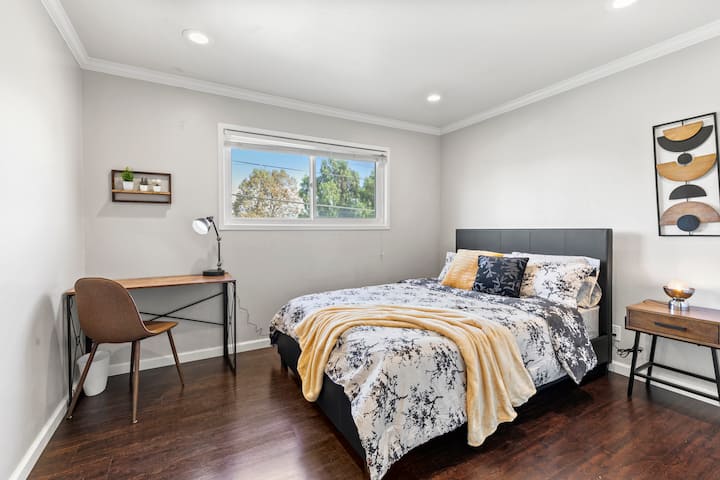 Jane's Home (Ws) | Central Location Room -A - Mountain View, CA