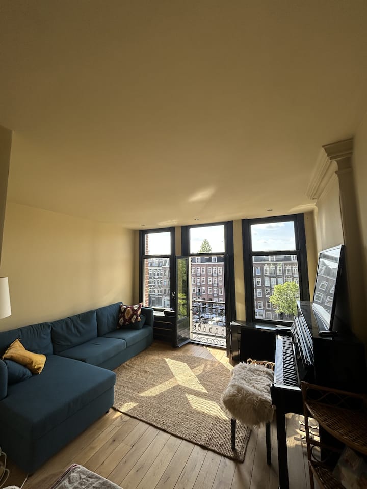 Charming One-bedroom Apartment By The Canal - Amsterdam