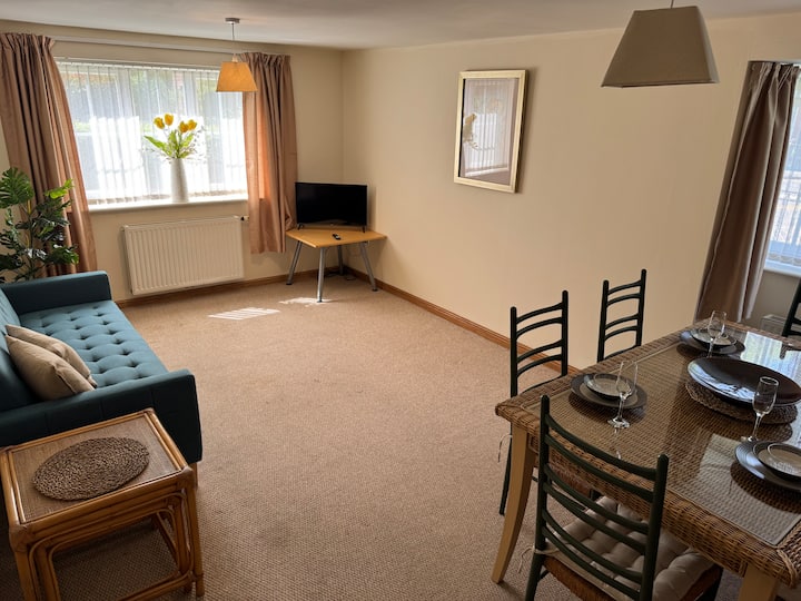 River Life Apartment - Northwich