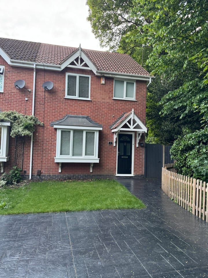3 Bed House | Parking & Garden | Derby De23 - Derby