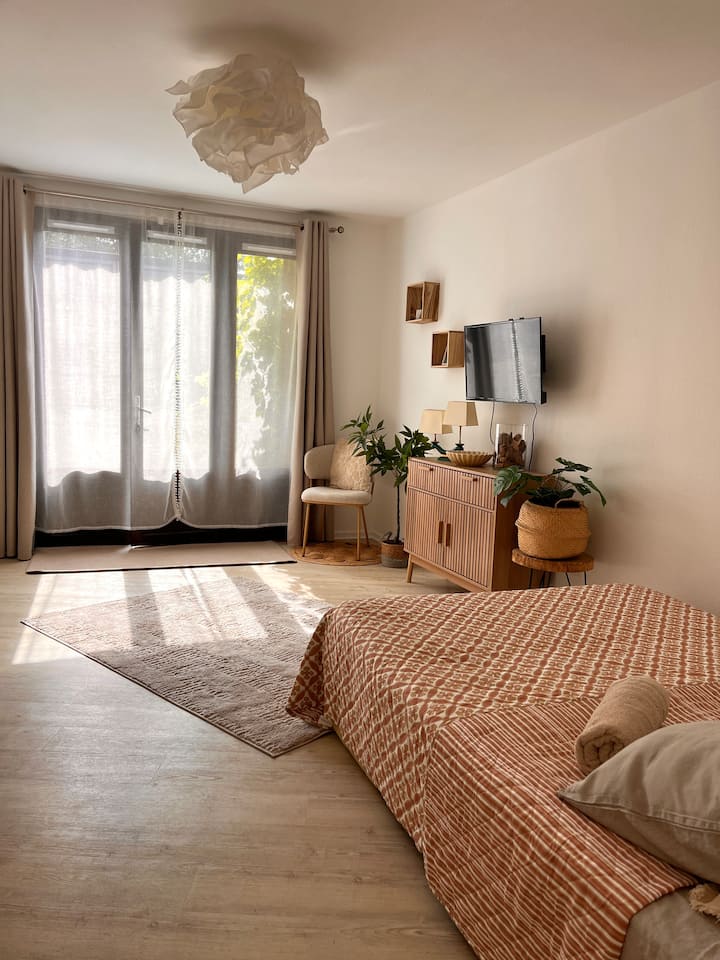 Grand Studio, Terrasse, Proche Du Centre-ville - Cahors