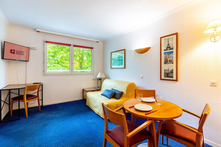 Guestready - Séjour Confortable Avec Balcon - Courbevoie