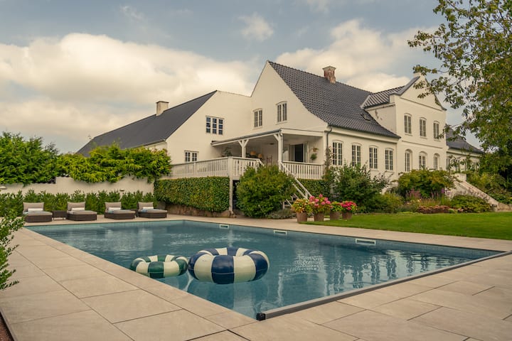 High Ridge Estate With Heated Pool & Sauna - Copenhagen