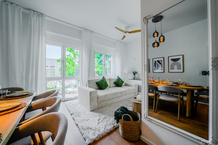 The Grand Parkside | For Groups & Families By Oya - Berlin