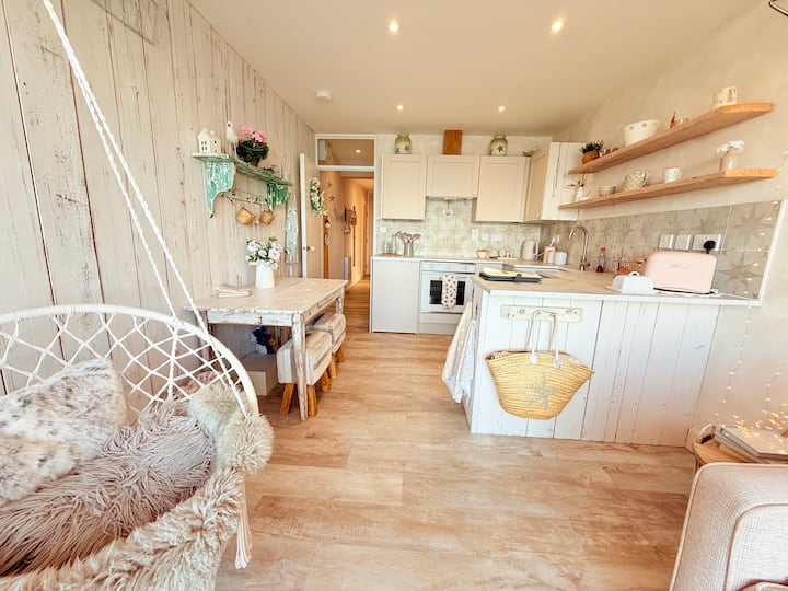 The Beach Retreat • Sea‑view Wellness Escape - Swanage