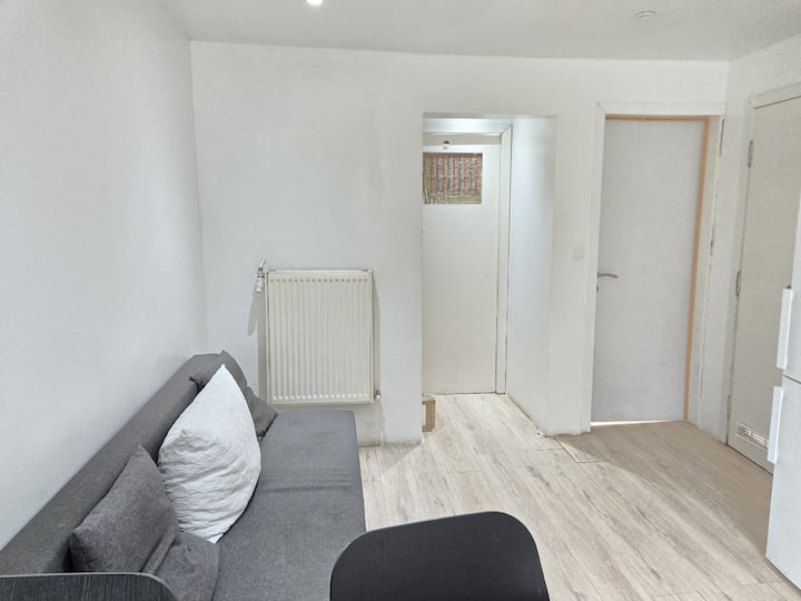 Duplex, 3 Bedrooms For 7 Persons - Schaerbeek