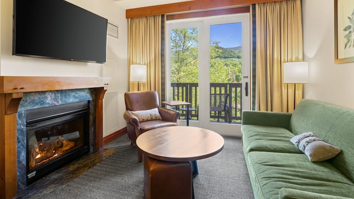 Mountain-view 2br Condo Spruce Peak Lodge - Stowe, VT
