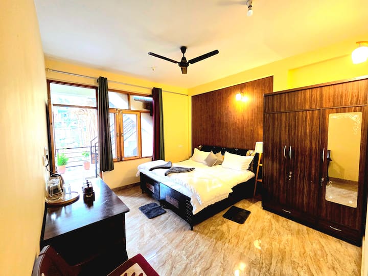 4 Bedroom House - Bir
