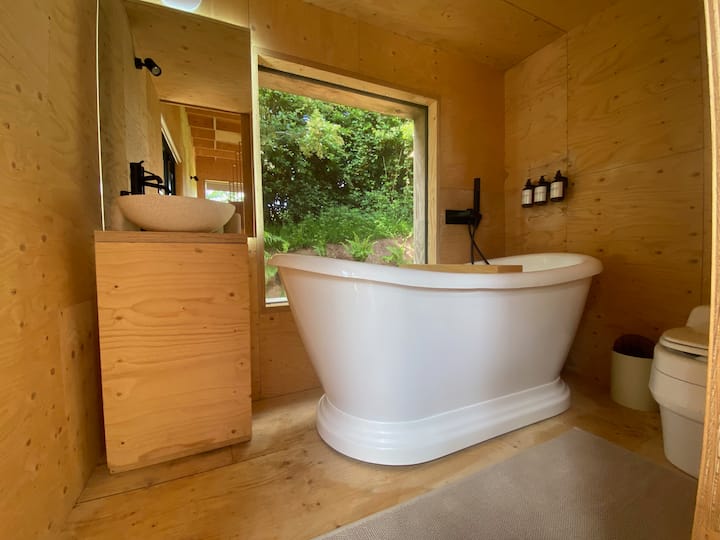 Private Cabin W/ Bath & Fire Pit By River Wye - Ross-on-Wye
