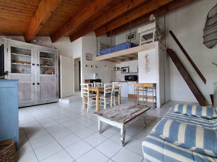 Appartement Avec Garage Près Du Port - La Flotte