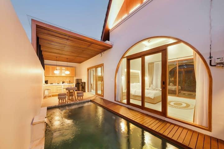 Peaceful 2br Villa In Ubud With Ricefield View - Bali