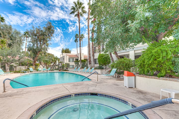 Chic Palm Springs Condo By The Riviera Hotel - Palm Springs, CA