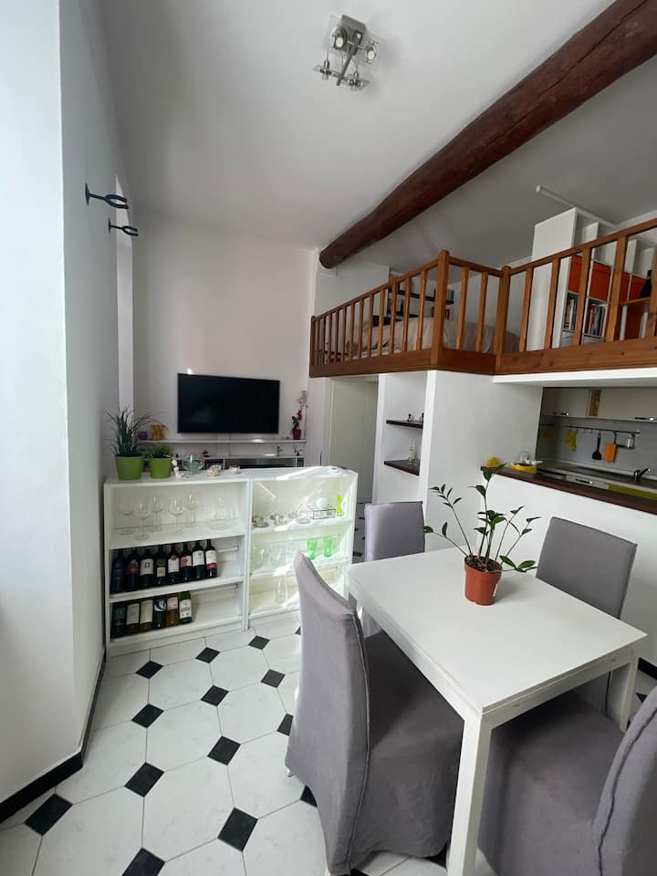 Loft Moderno Con Soppalco A 2 Minuti Dal Centro - Genua
