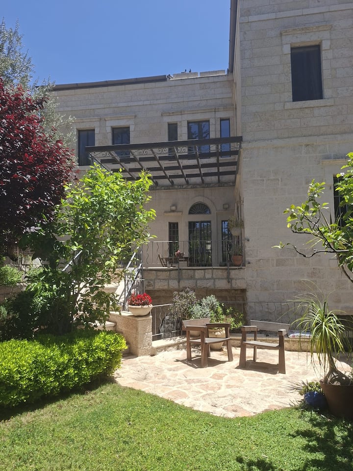 Boutique Baka Gem - Jerusalem