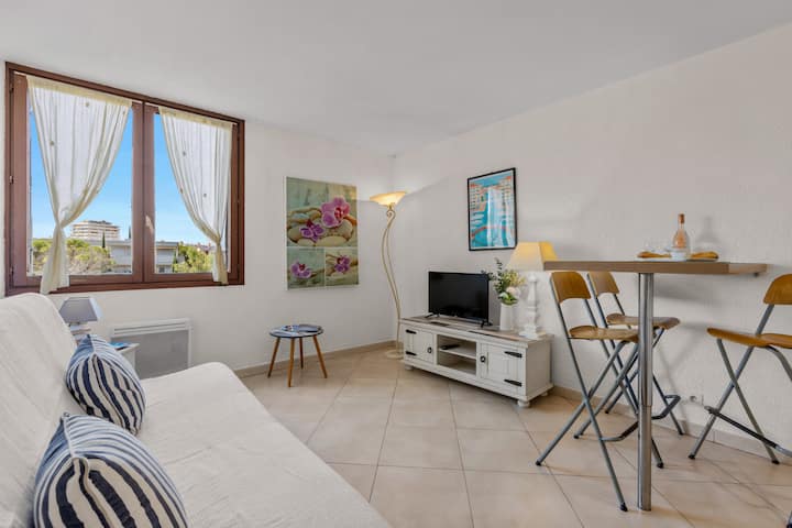 Studio Azur 303a Avec Piscine By Sur La Mer - Saint-Aygulf