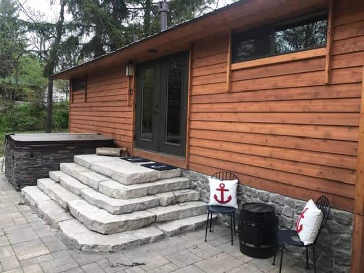 Cabin On Water With Pontoon & Waverunner Included! - Fond du Lac, WI