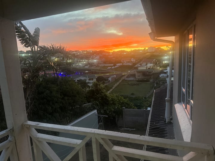 Modern Durban Stay With Ocean Views - Durban