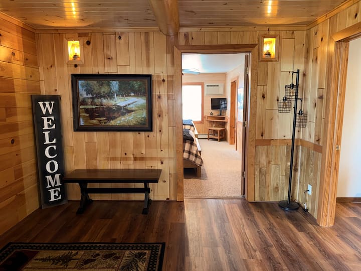 Cozy, 4-bedroom Up North Escape In Eagle River! - Eagle River, WI