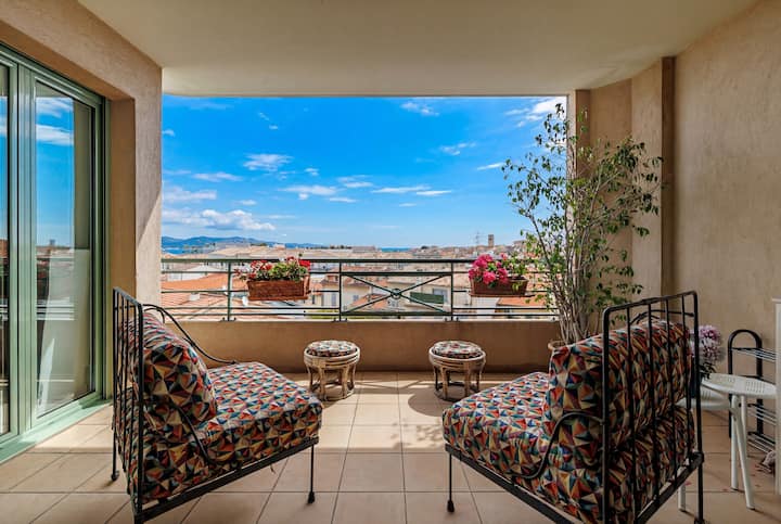 Chic 1br In The Heart Of Old Antibes - Antibes